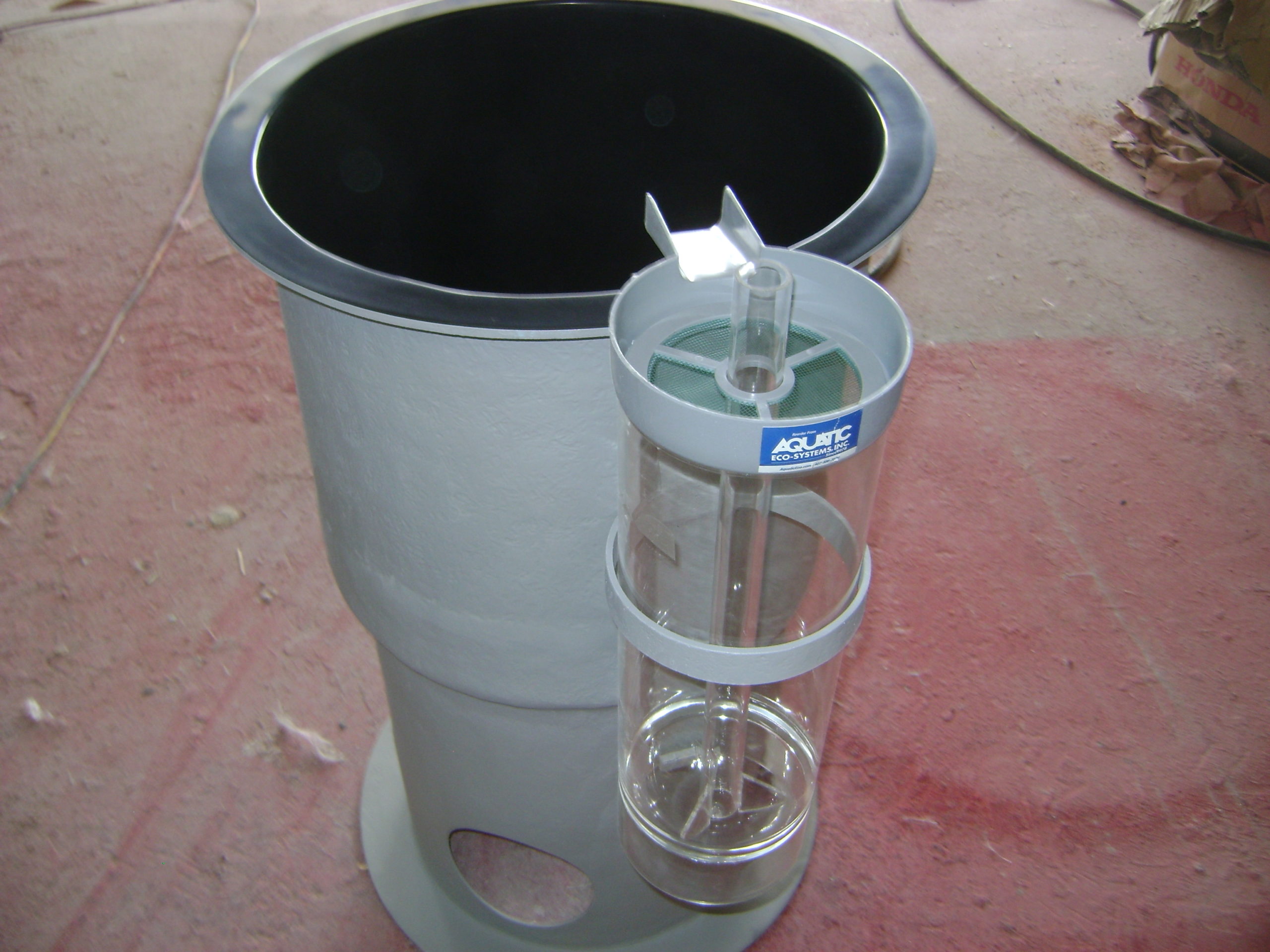 18 gal. Cone Bottom Fiberglass Tank - Hydro Composites, LLC