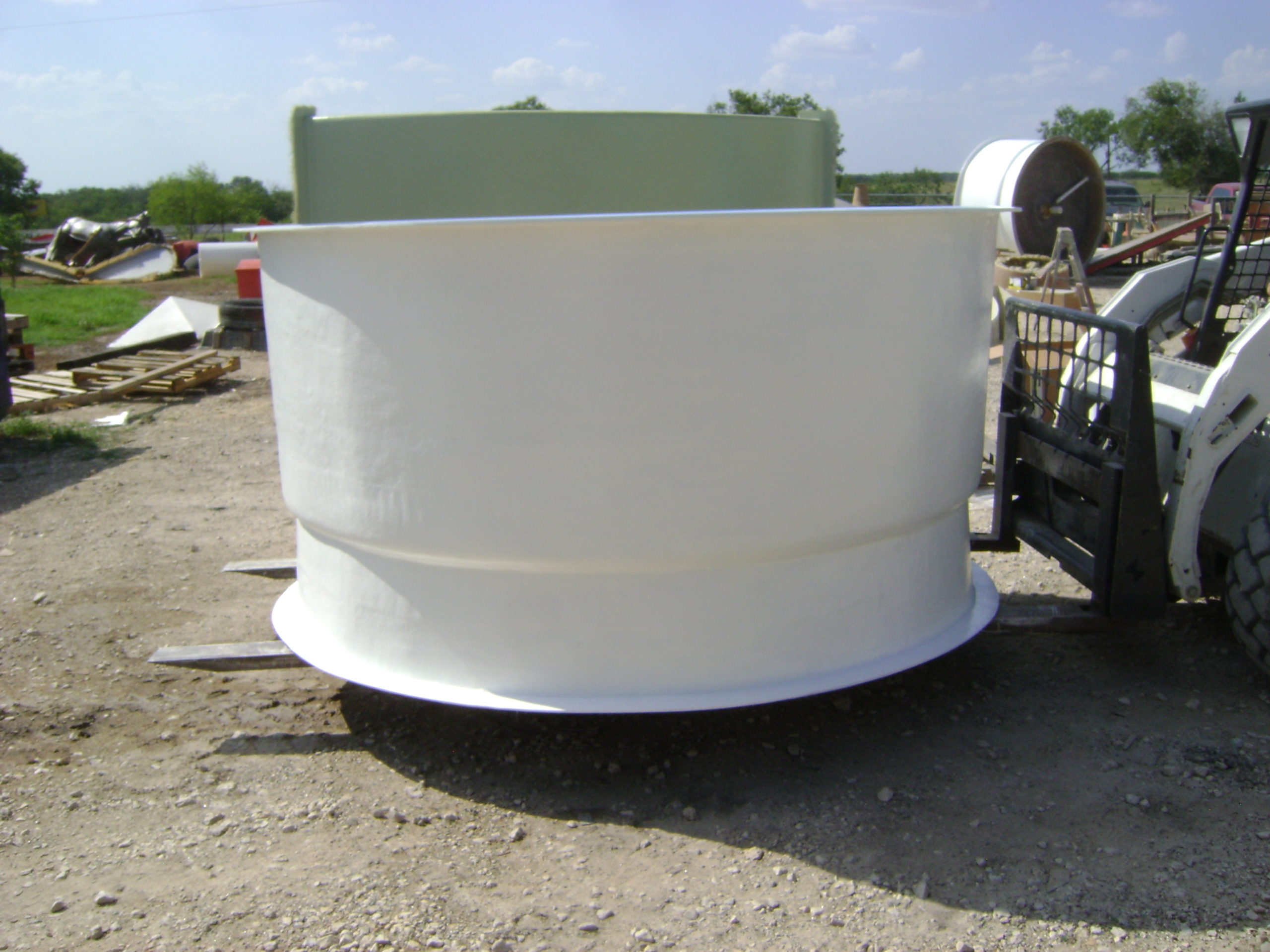 1,050 gal. Round Fiberglass Tank with Flat Bottom - Hydro Composites, LLC