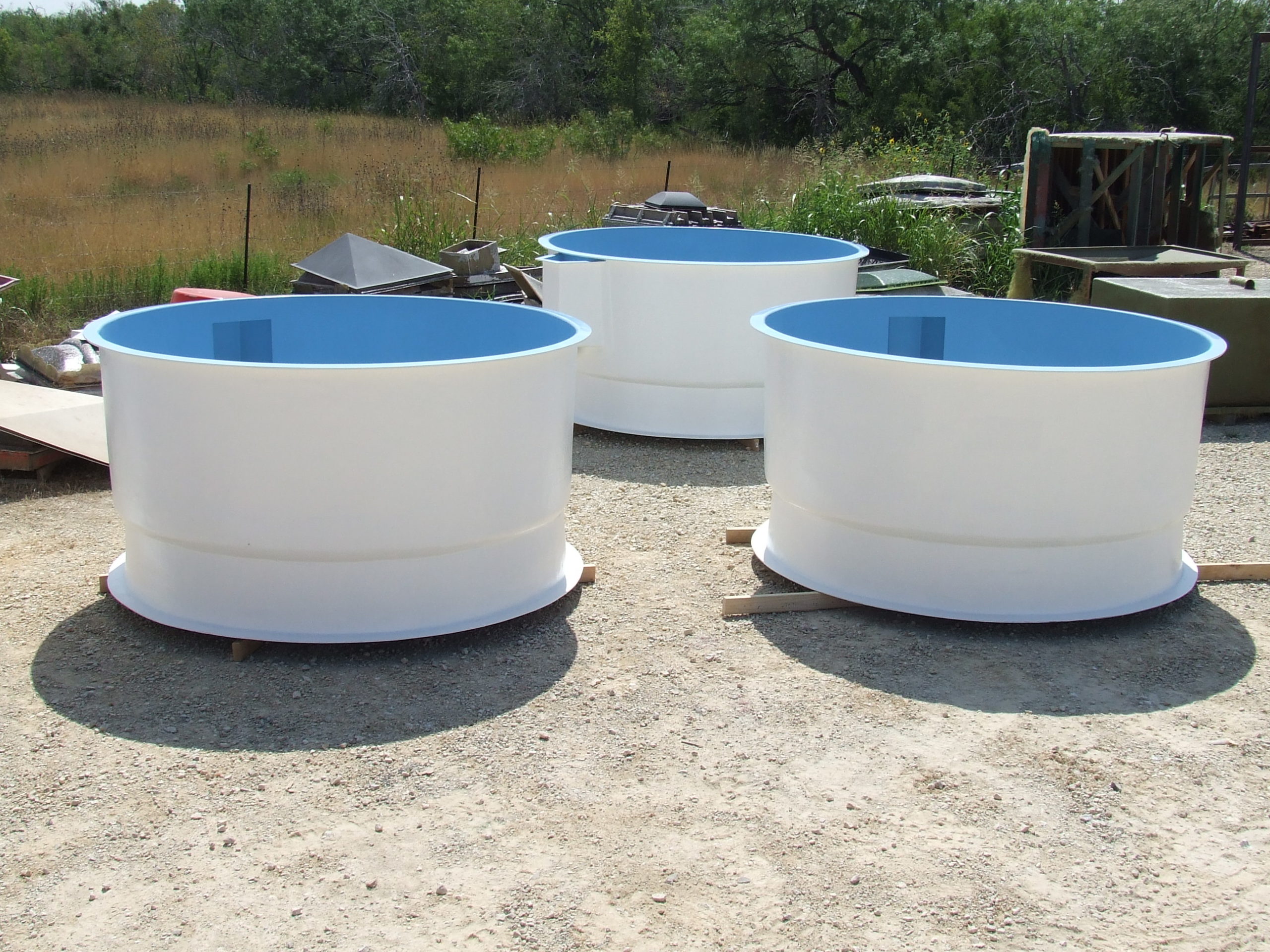 1,050 gal. Round Fiberglass Tank with Flat Bottom - Hydro Composites, LLC