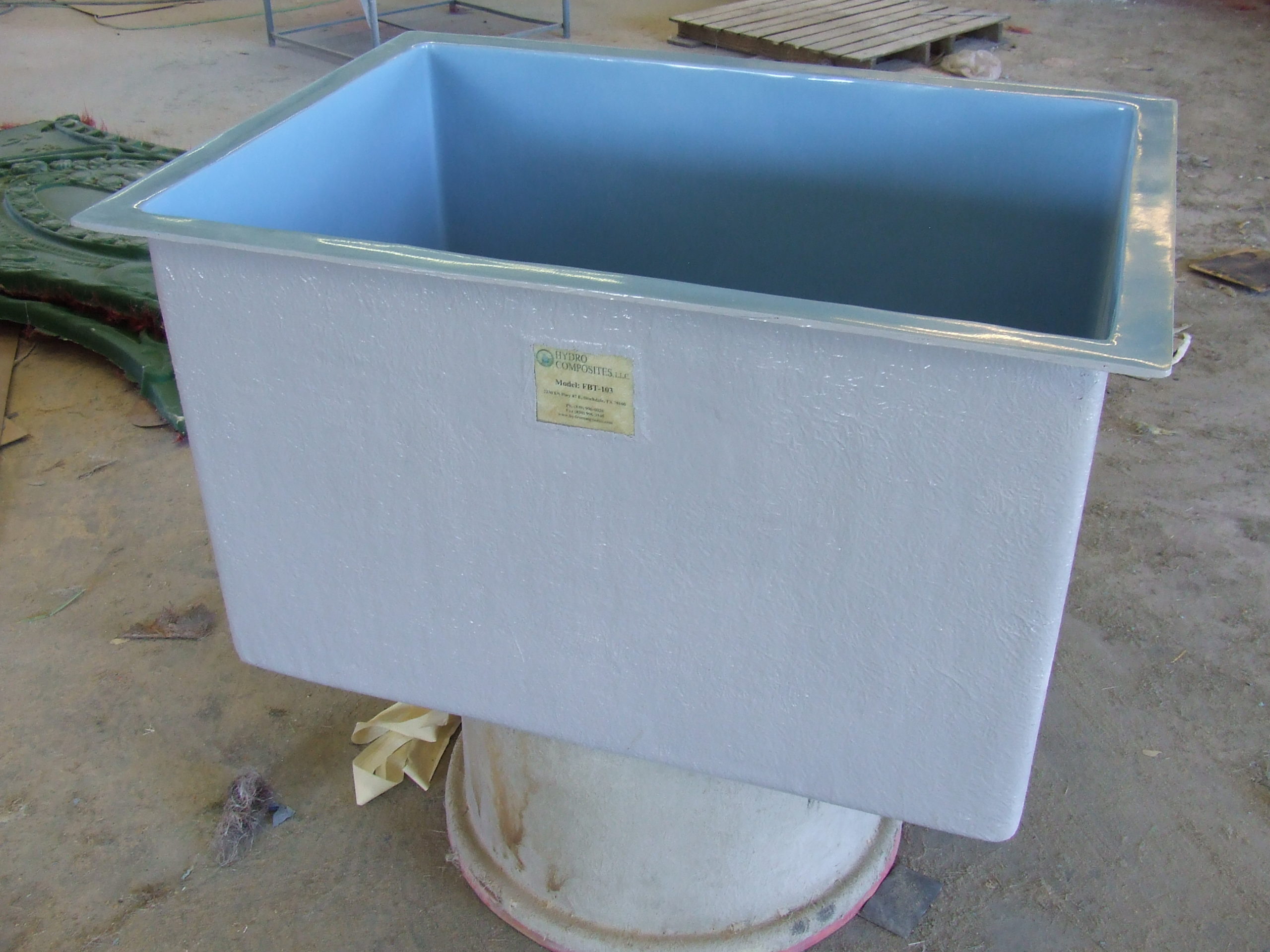 103 gal. Rectangular Fiberglass Tank - Hydro Composites, LLC