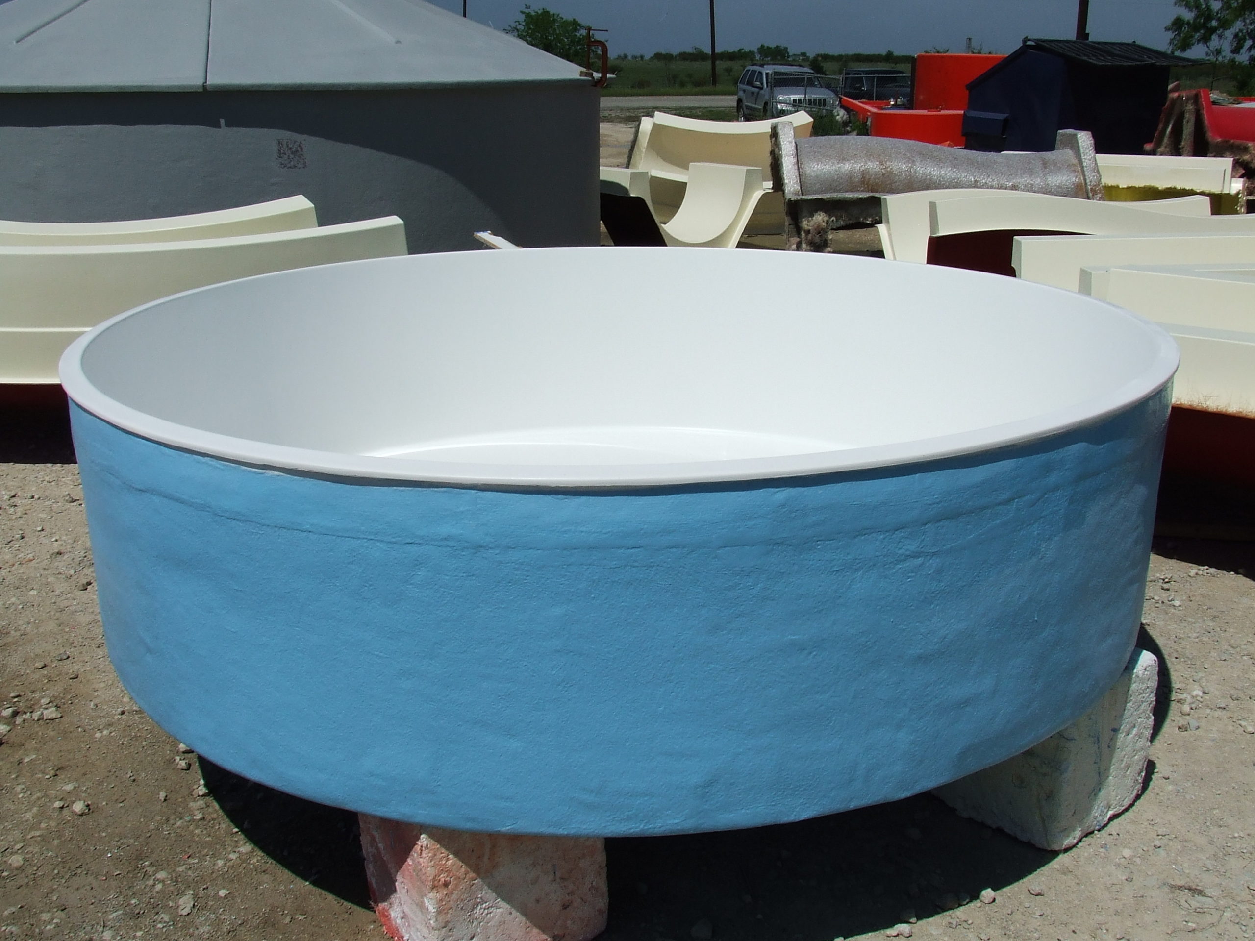 735 gal. Round Fiberglass Tank with Flat Bottom | Hydro Composites, LLC