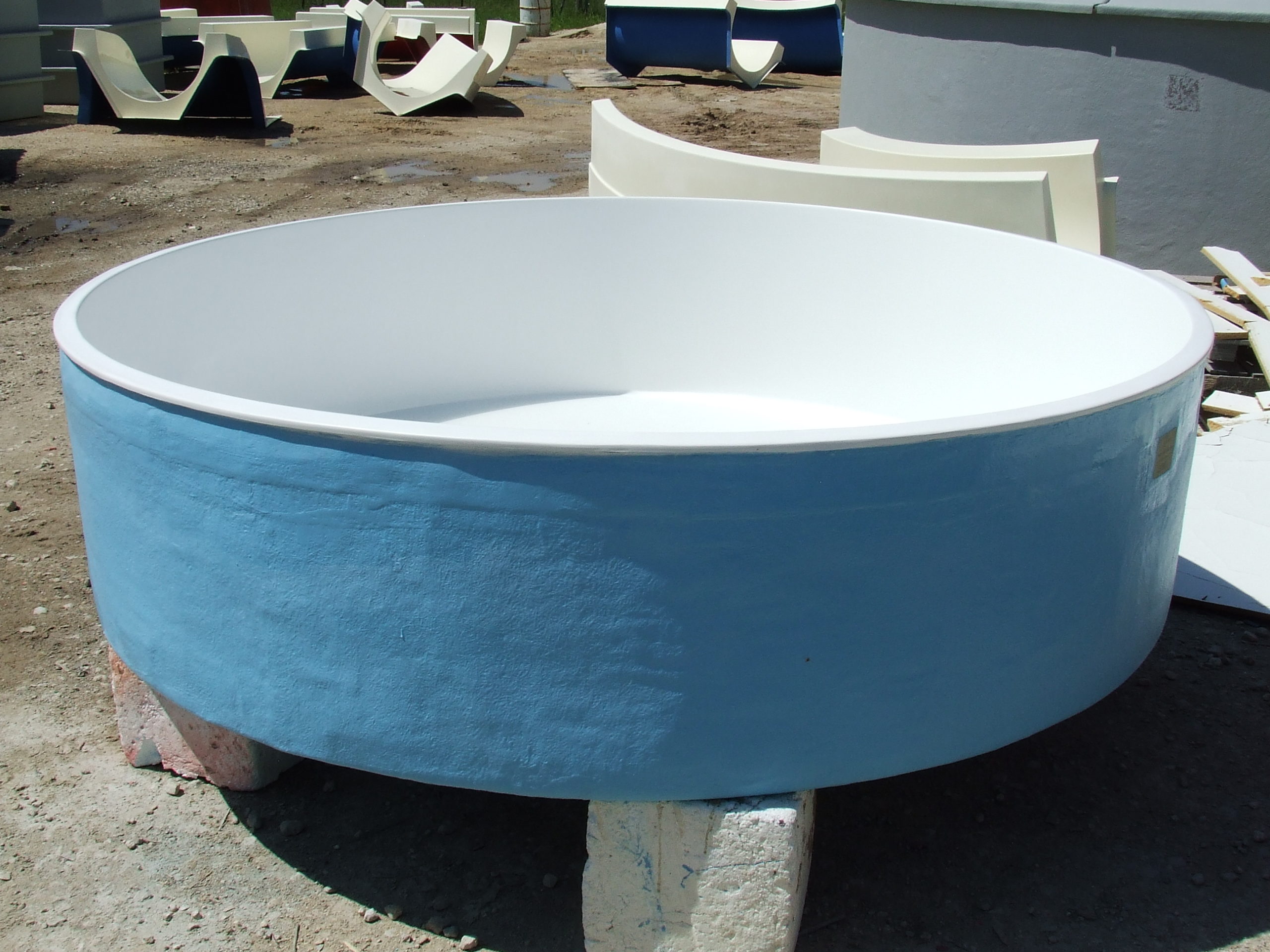 735 gal. Round Fiberglass Tank with Flat Bottom | Hydro Composites, LLC
