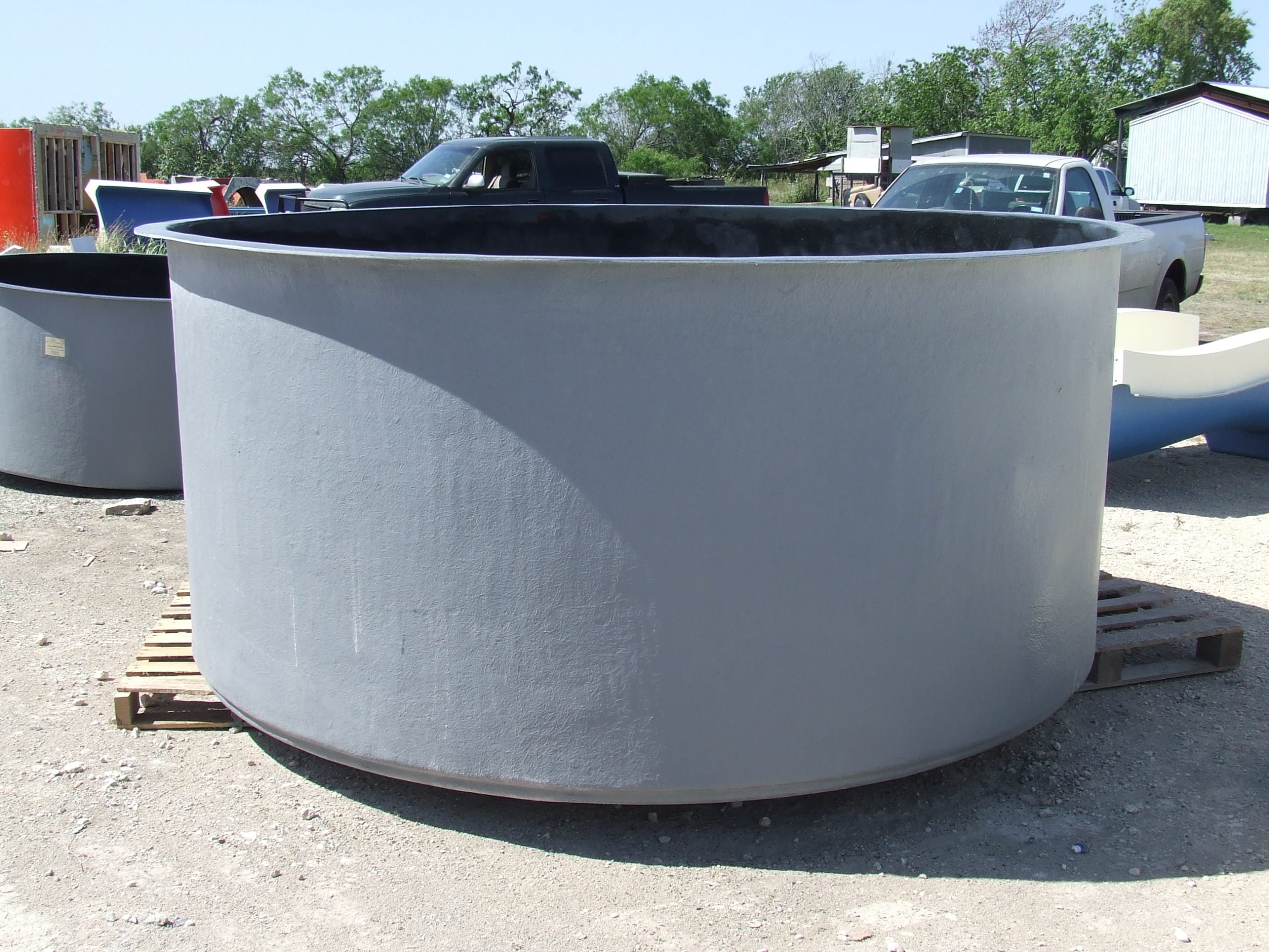 1,900 gal. Round Fiberglass Tank with Flat Bottom - Hydro Composites, LLC