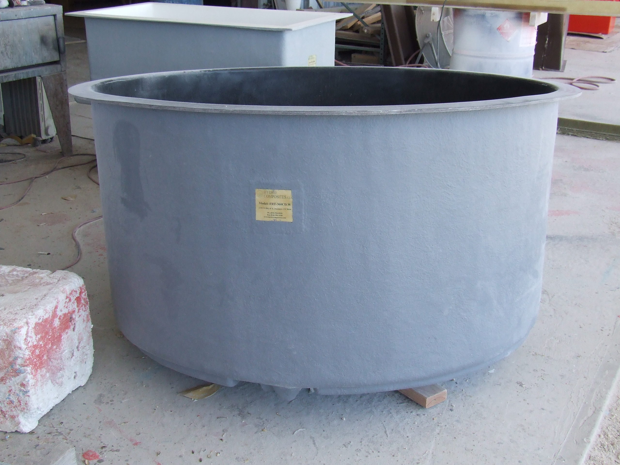 635 gal. Round Fiberglass Tank with Flat Bottom | Hydro Composites, LLC