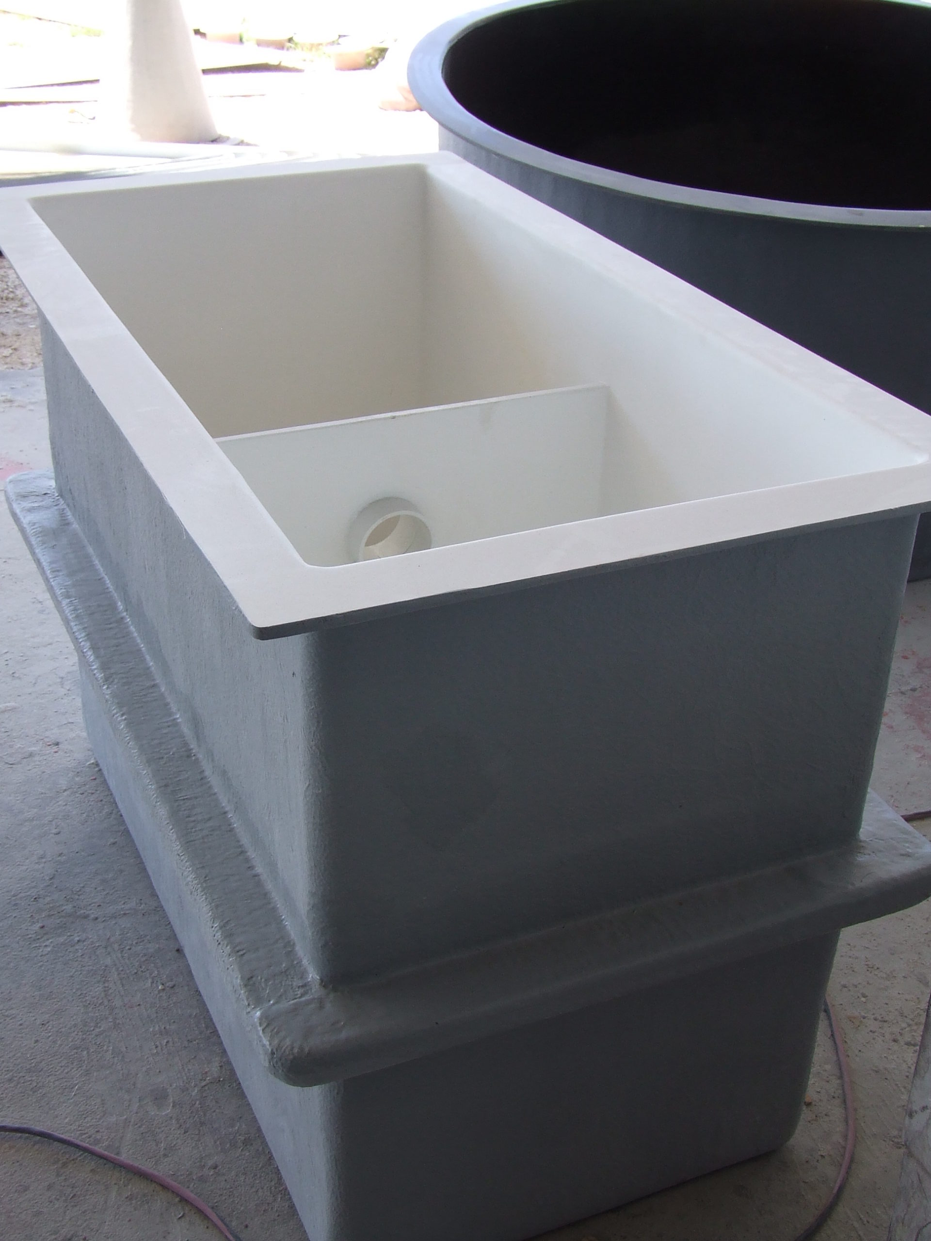 180 gal. Rectangular Fiberglass Tank - Hydro Composites, LLC