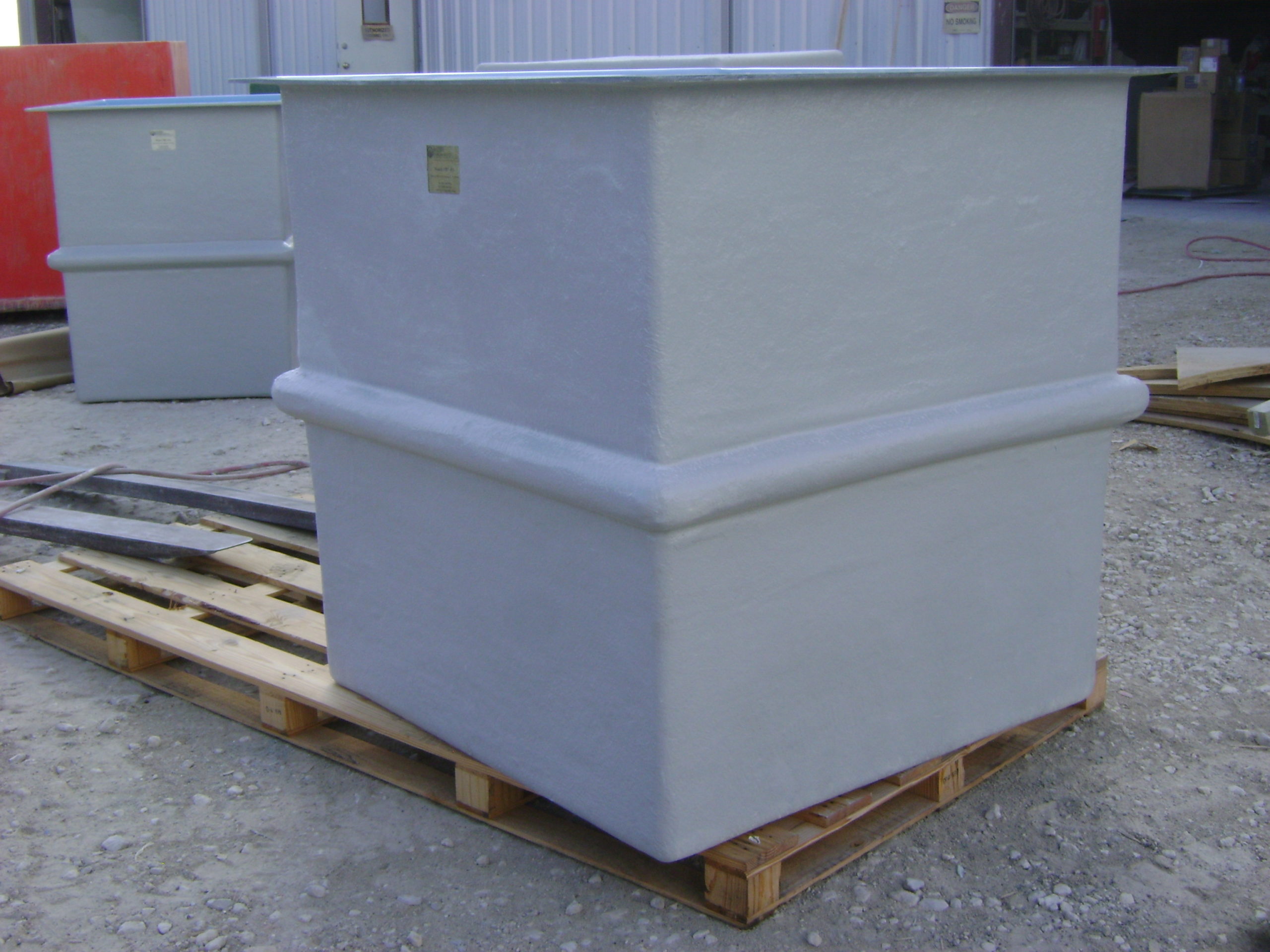 403 gal. Square Fiberglass Tank - Hydro Composites, LLC