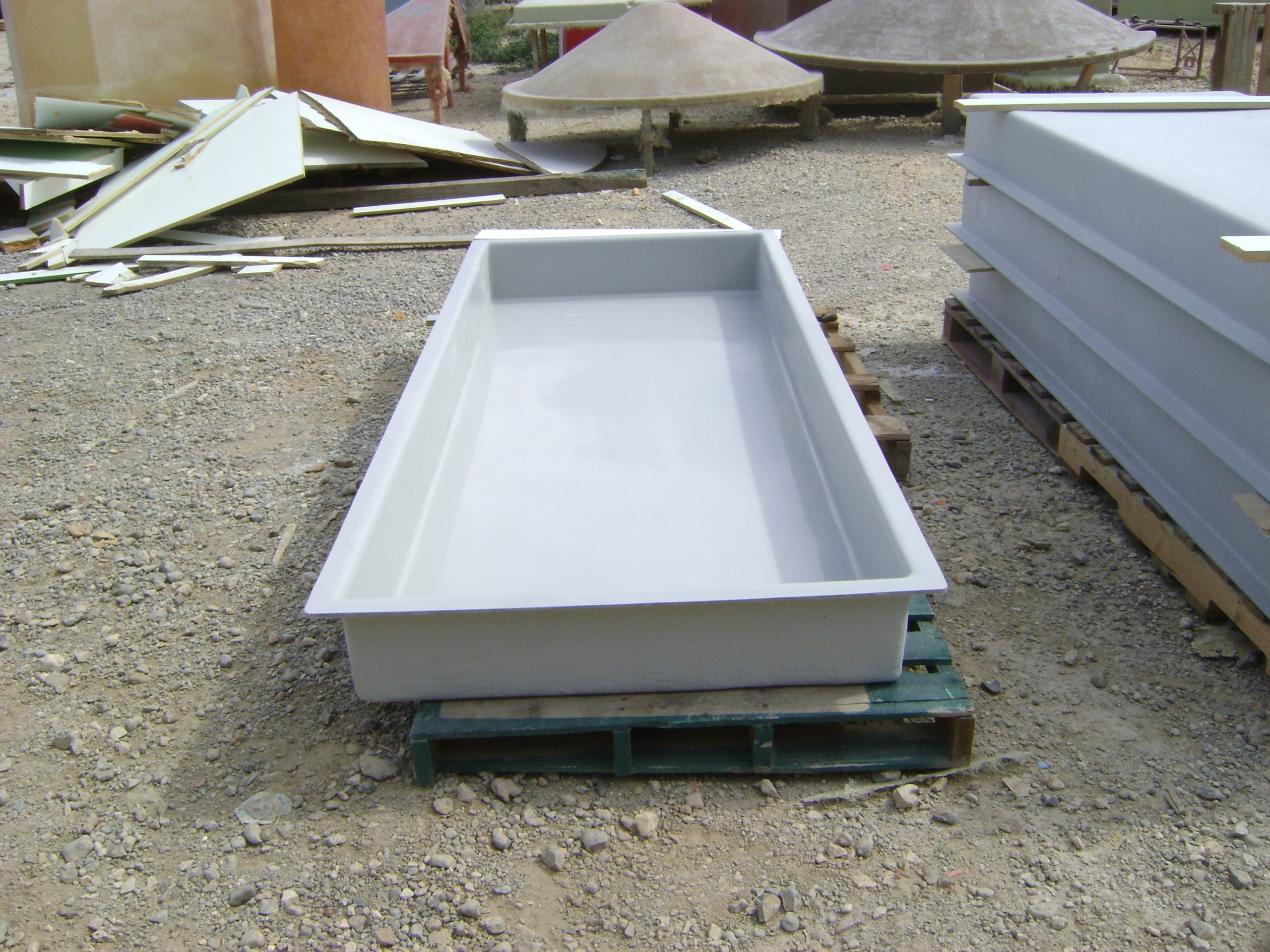 121 gal. Rectangular Fiberglass Tray - Hydro Composites, LLC