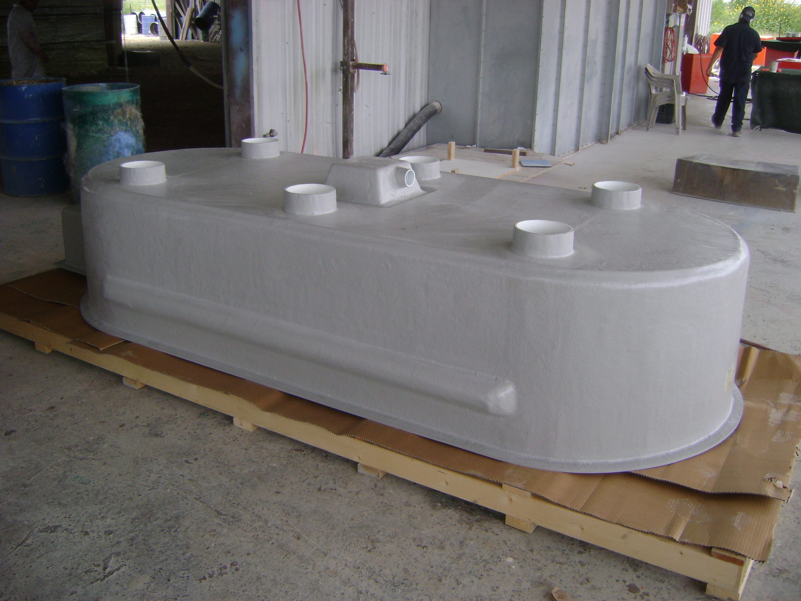 547 gal. Oval Fiberglass Tank - Hydro Composites, LLC