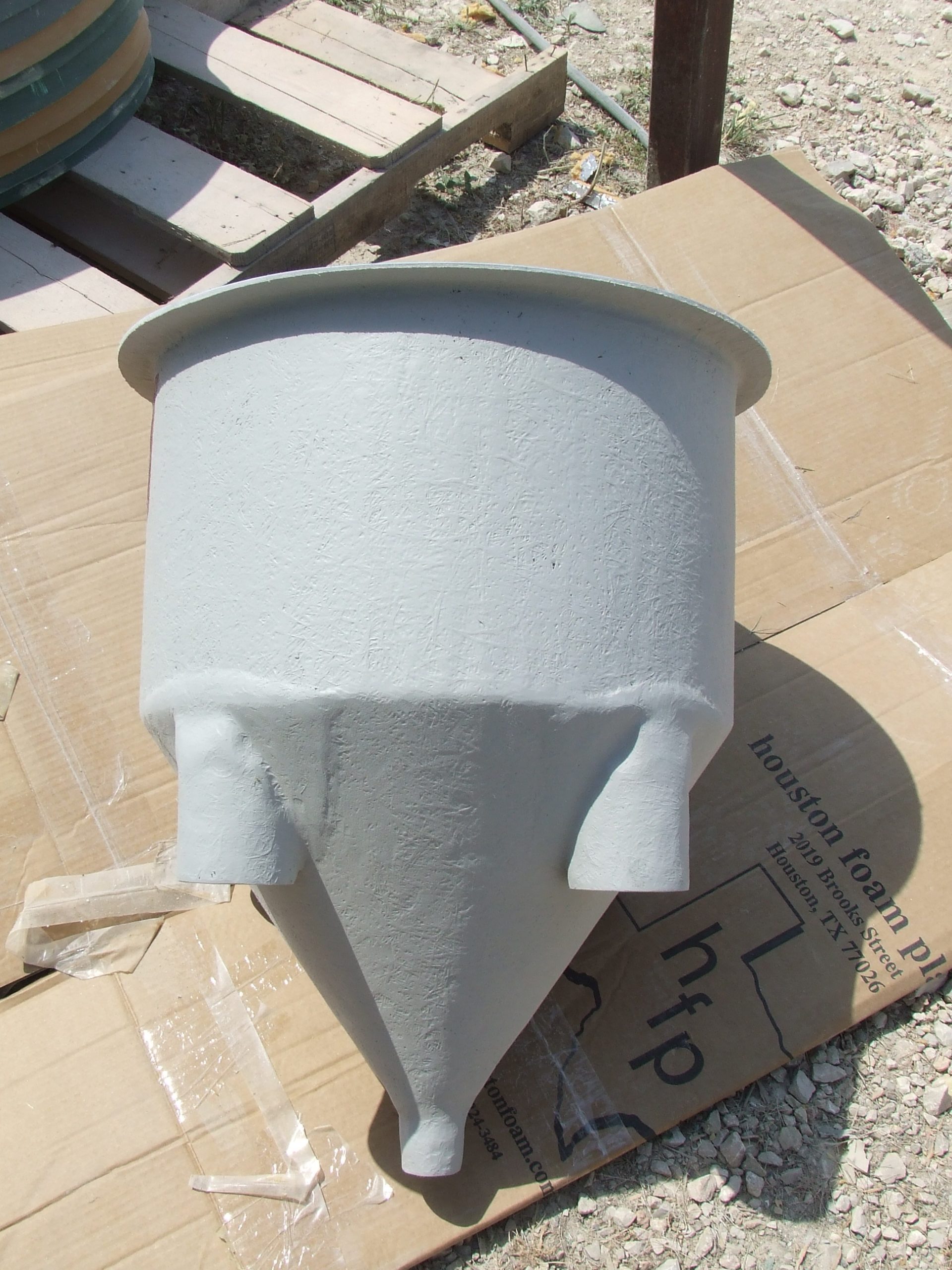 25 gal. Cone Bottom Fiberglass Tank - Hydro Composites, LLC