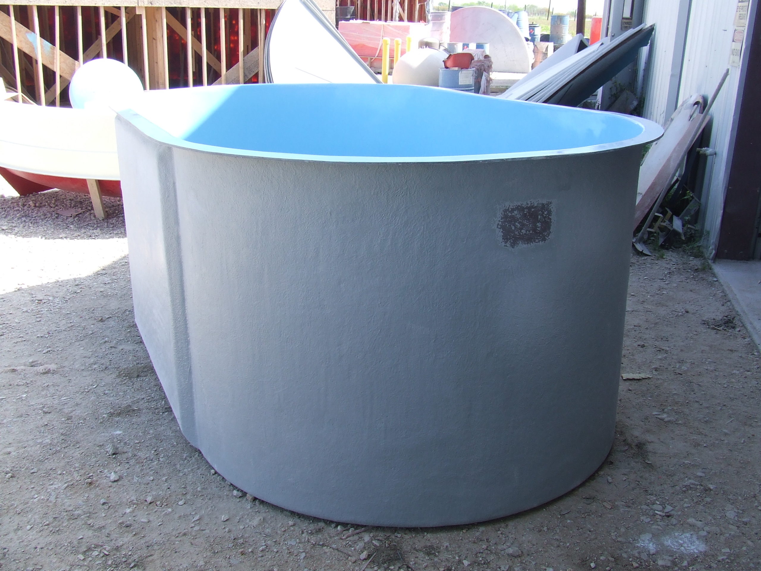 1,600 gal. Oval Fiberglass Tank - Hydro Composites, LLC