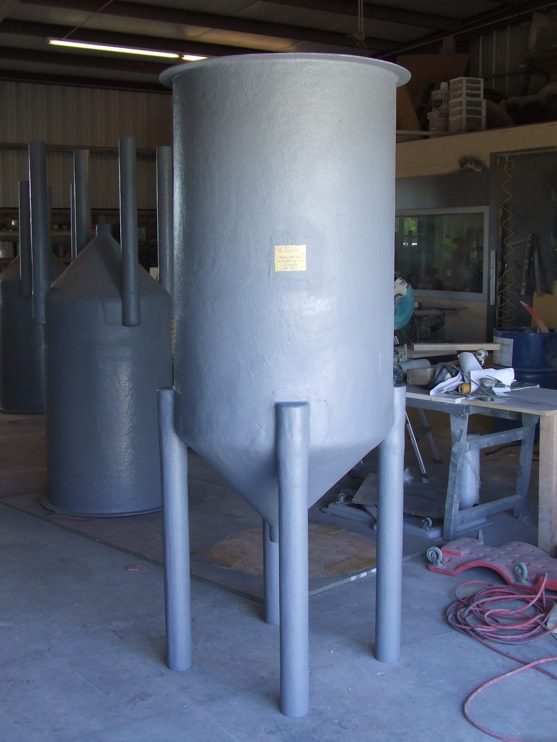 162 gal. Cone Bottom Fiberglass Tank - Hydro Composites, LLC