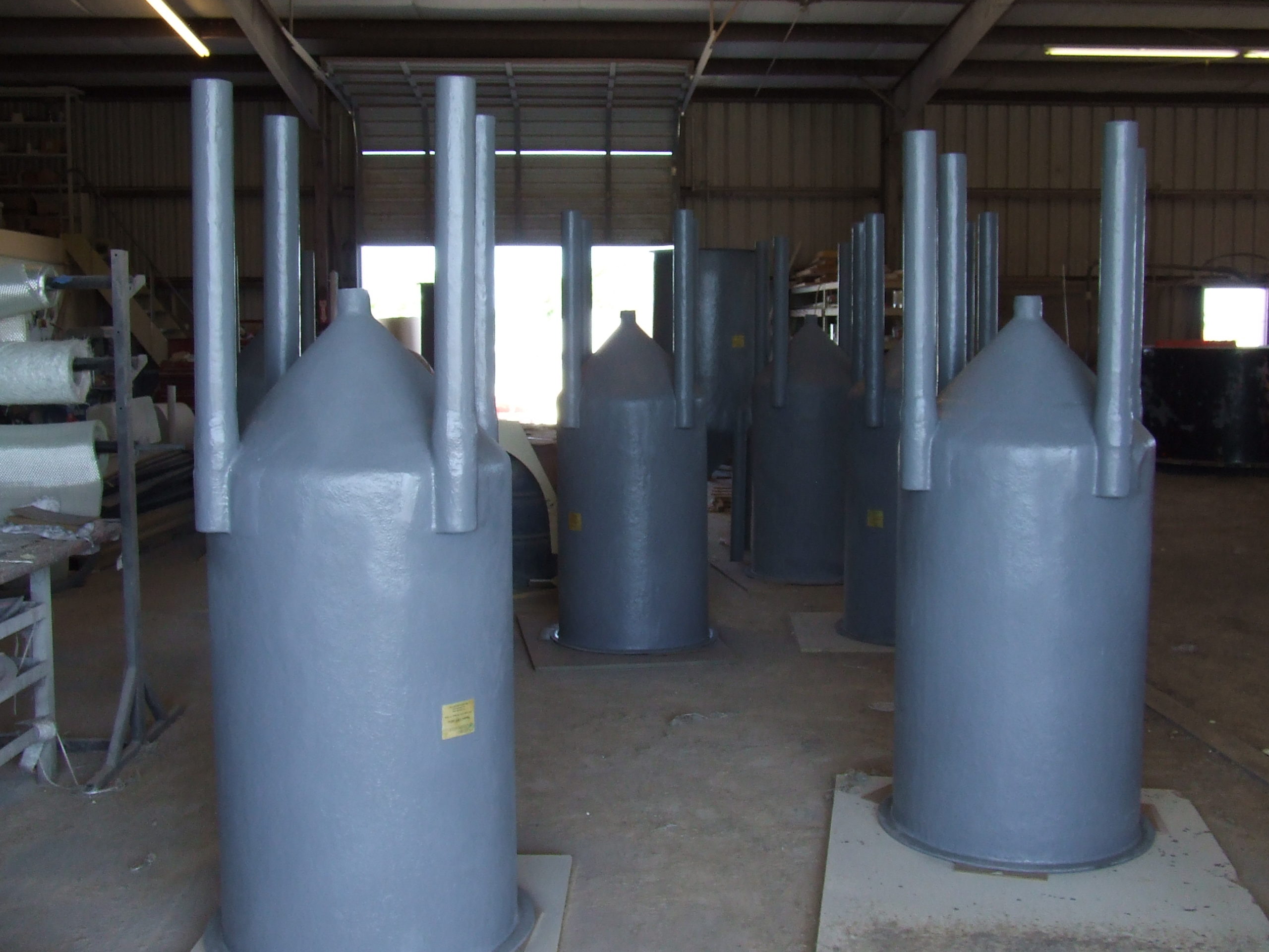162 gal. Cone Bottom Fiberglass Tank - Hydro Composites, LLC