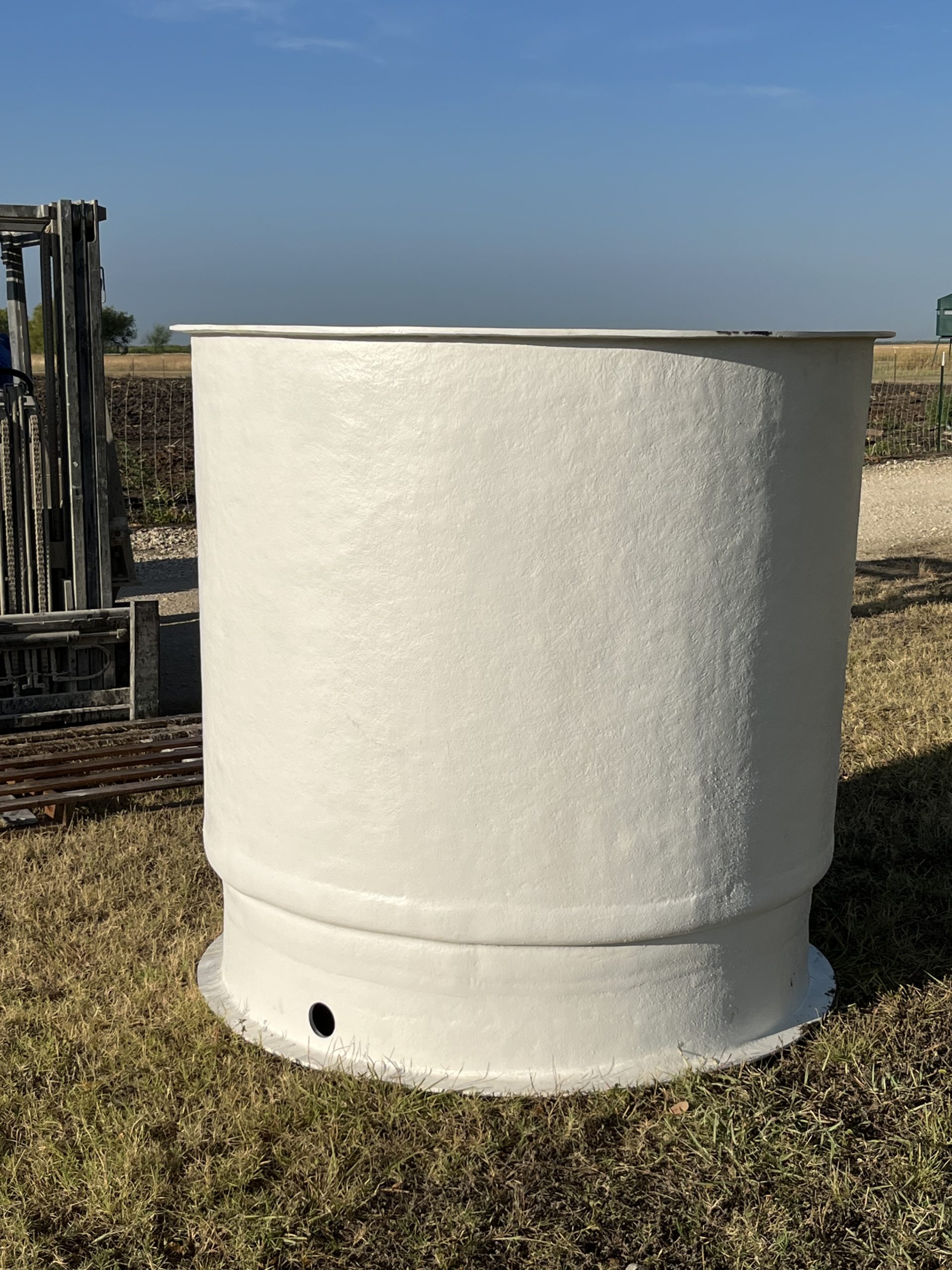 FRT-570.BS Round Tank w flat bottom On Sale - Hydro Composites, LLC